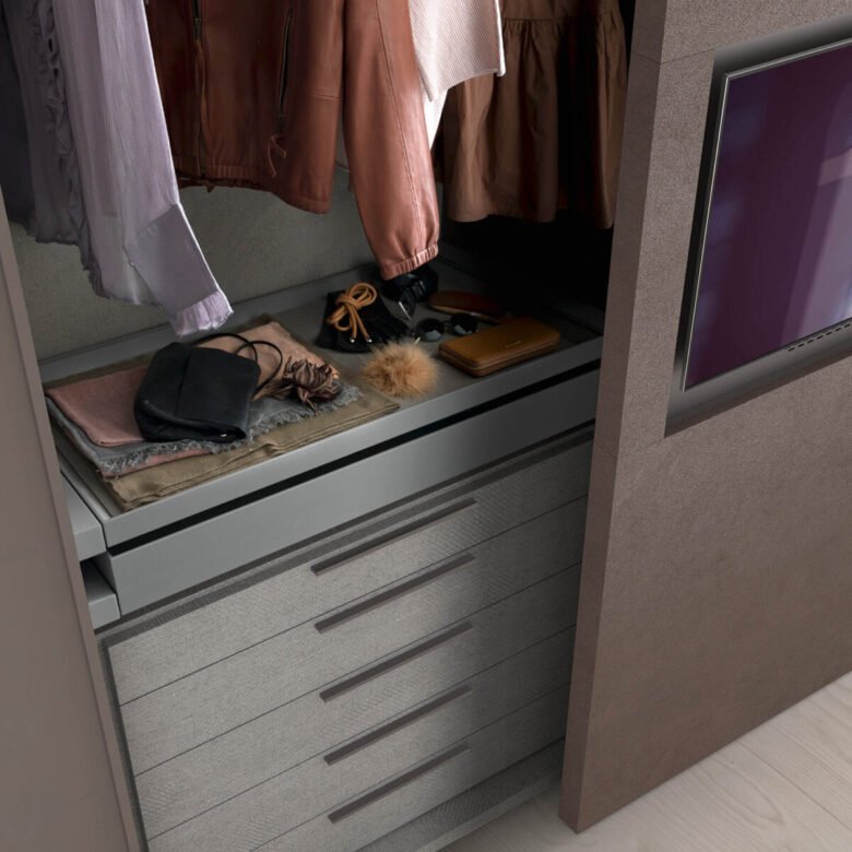 Vuoi un armadio con tv incorporata? Eccoti accontentato con i 5 modelli ...