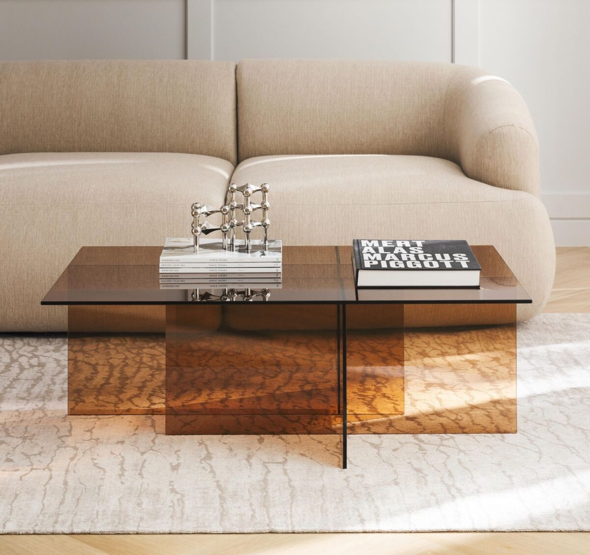 Tavoli e tavolini in vetro Westwing, arrediamo con leggerezza